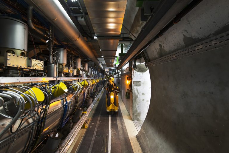 Accelerating: Radiofrequency cavities – Home | CERN